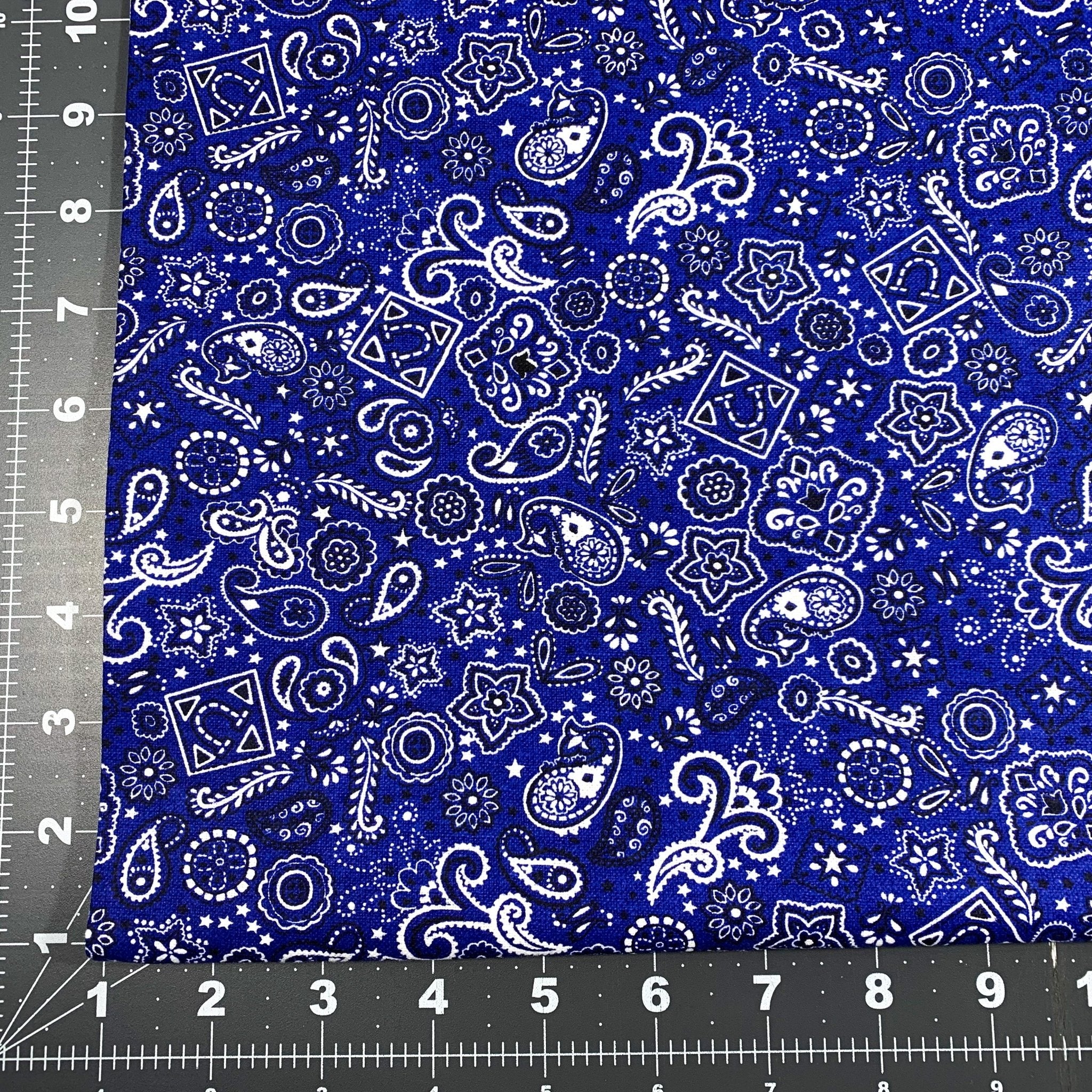 Blue Bandana FLANNEL Fabrics 44-6401 Blue Cotton Flannel – Mary Jo Fabrics
