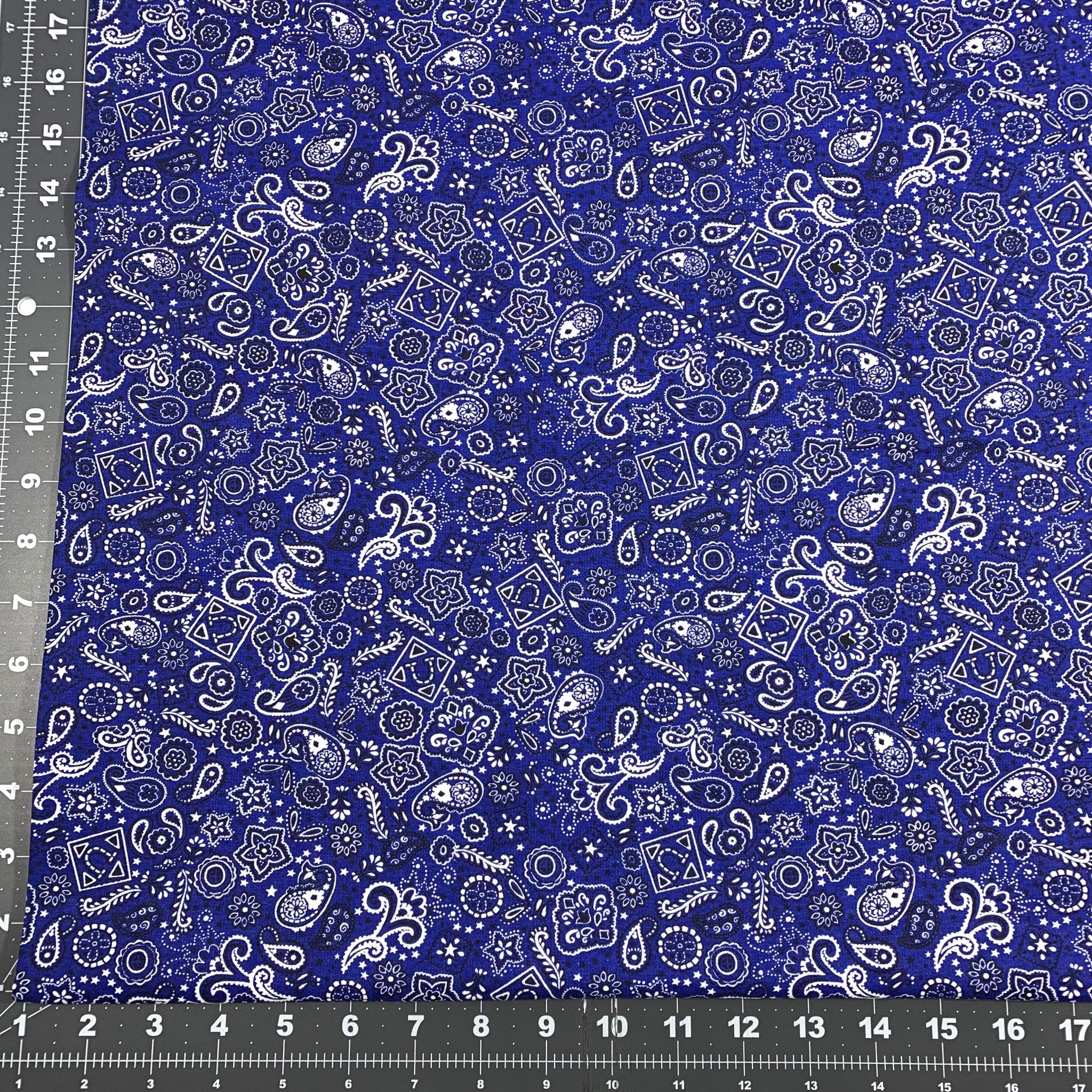 Blue Bandana FLANNEL Fabrics 44-6401 Blue Cotton Flannel – Mary Jo Fabrics